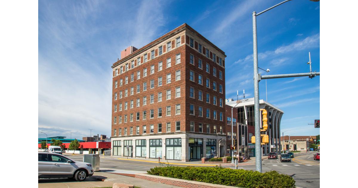 Bennett Building | Iowa | One and Two Bedroom